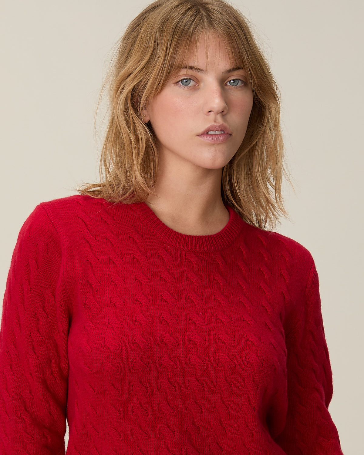 Women's Red Cable Knit Crew Neck Sweater | Tricot